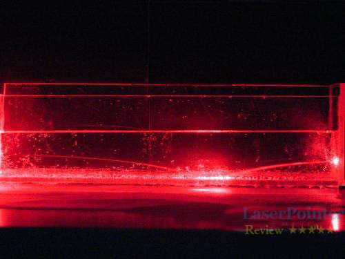Experiments：Laser in water | Laser Pointer Reviews | Laser Pen Reviews